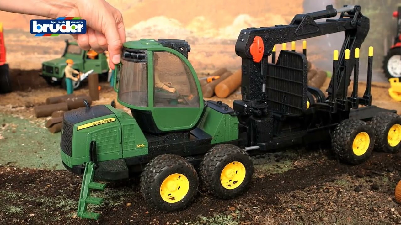 BRUDER JOHN DEERE 1210E toy vehicle